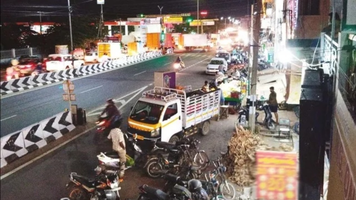 திருப்பூரில் வாகன சோதனை பெயரில் வசூல் வேட்டை.. அதுவும் எப்படி தெரியுமா? மேலிடத்திற்கு போன ...