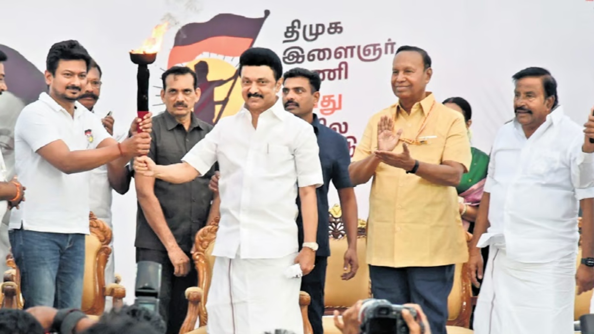 "9 லட்சம் சதுர அடி.." உலக சாதனை படைத்த சேலம் திமுக இளைஞரணி மாநாடு ...