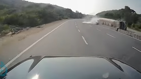 விடாமல் காவு வாங்கிய தொப்பூர் கணவாய்! கார் டேஷ் போர்டில் பதிவான காட்சி ...