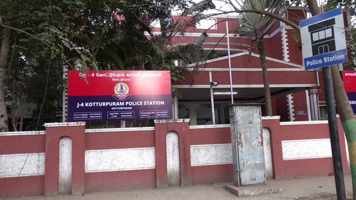 சென்னை கோட்டூர்புரம் போலீஸ் ஸ்டேசனில் அதிர்ச்சி.. கையை வெட்டிக் கொண்ட ...